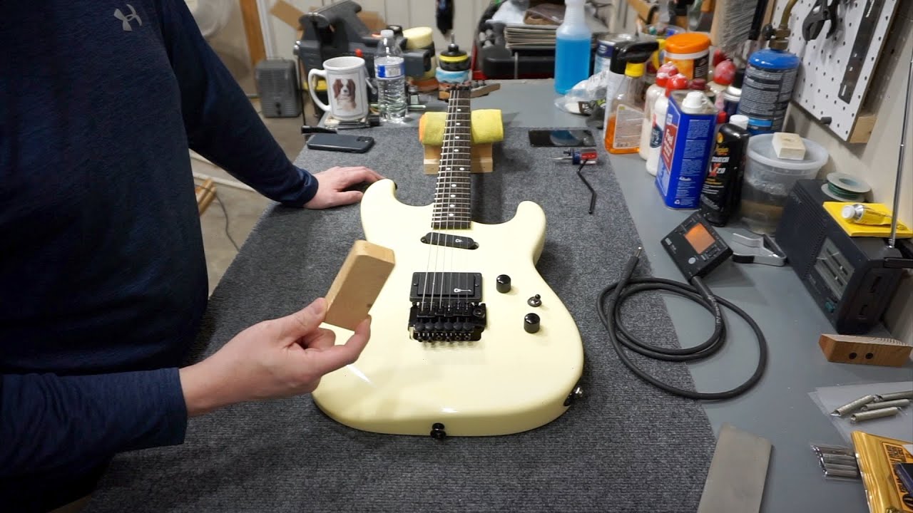 Quick Tip 12: Leveling a Floyd Rose Style Tremolo Bridge - YouTube