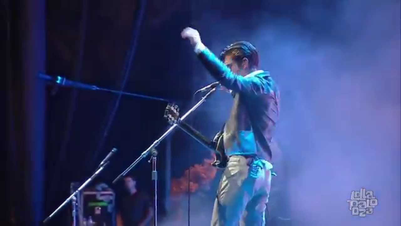 Arctic Monkeys - Crying Lightning - Live @ Lollapalooza Chicago 2014 ...