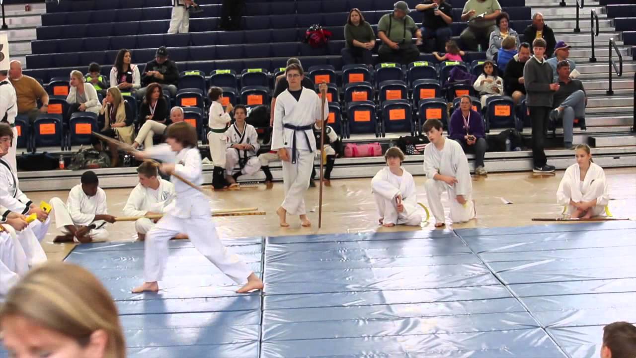 Toby's Han Mu Do Weapon Form : Han Bong il Hyung - YouTube