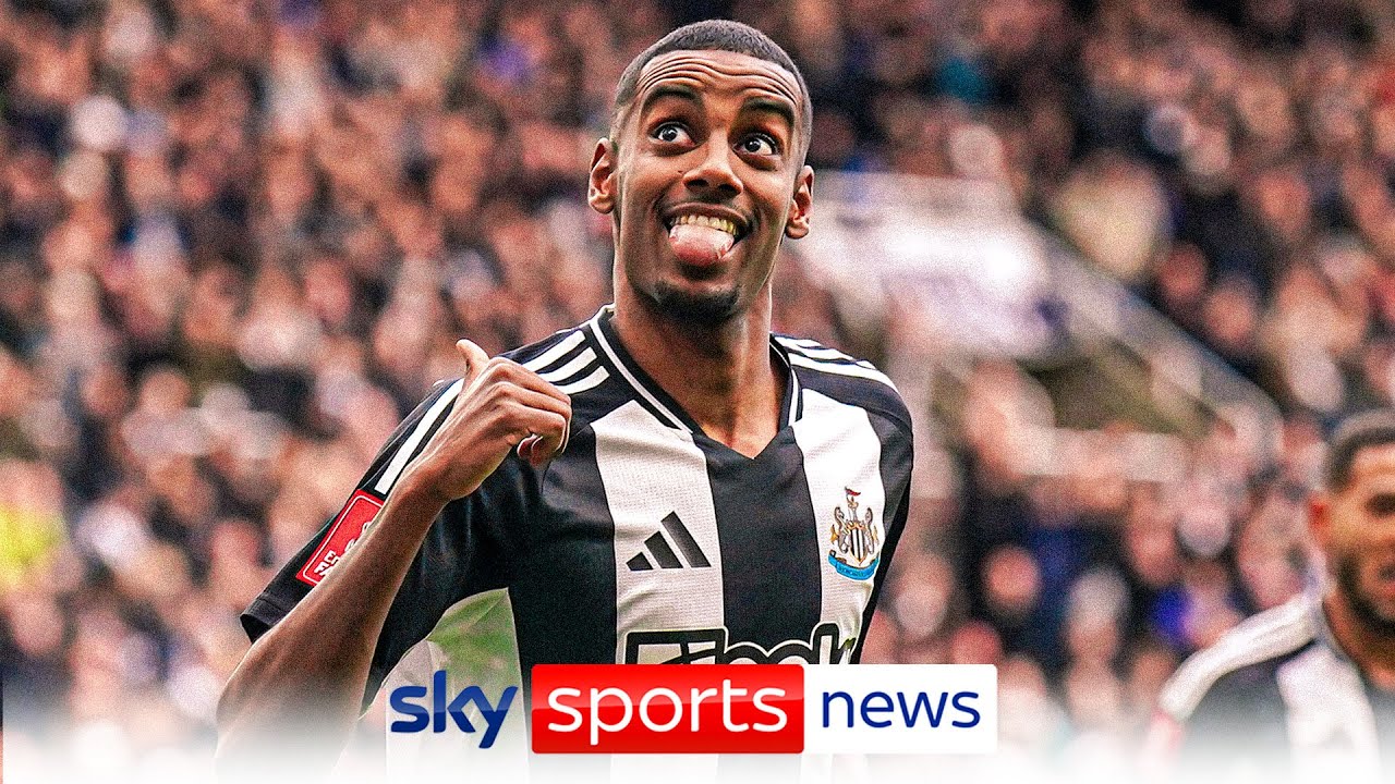 Alexander Isak training individually at Real Sociedad amid uncertainty ...
