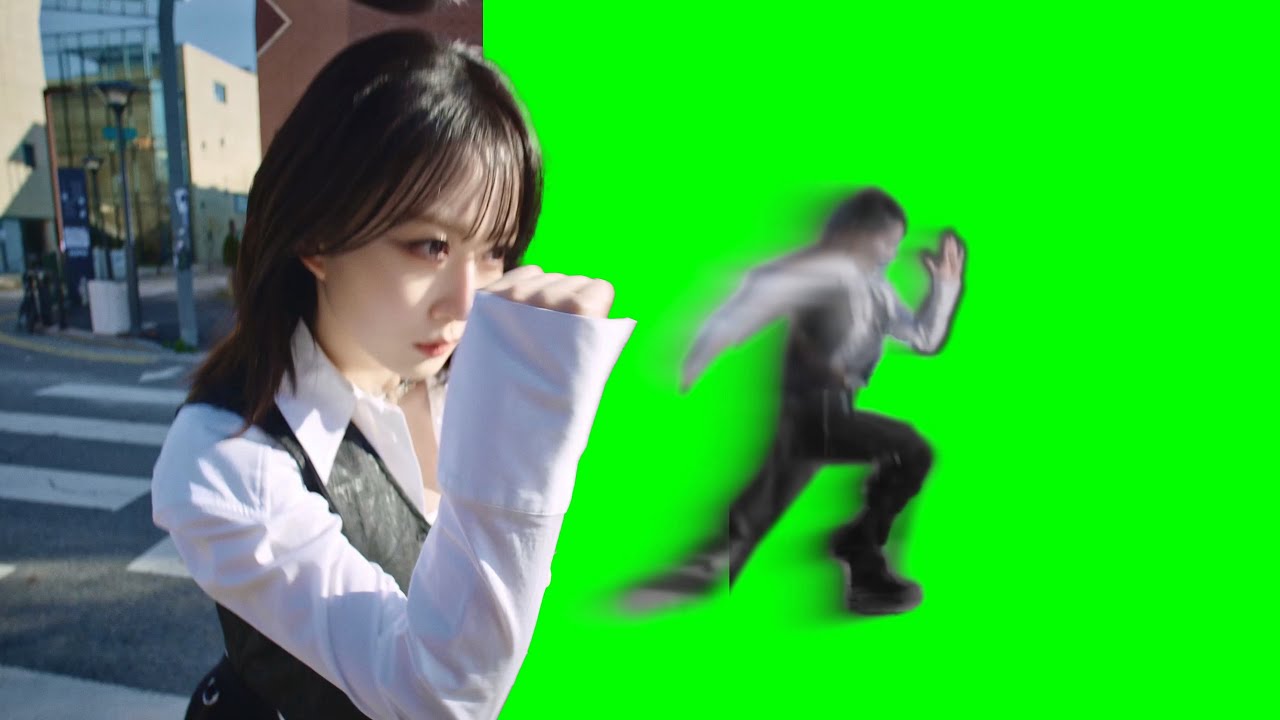 NMIXX Haewon Running Green Background Footage with Examples！LOL🤣 - YouTube
