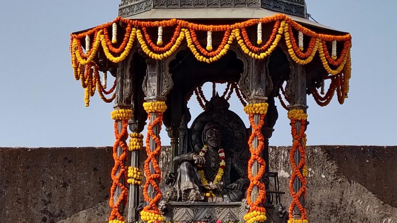 Raigad Night Trek Vlog | Swarajyachi Rajdhani Kille Raigad | Mumbai ...