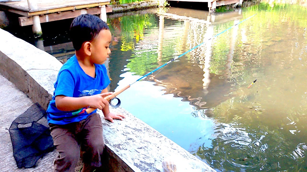 Mancing Ikan Anak Kekinian - YouTube
