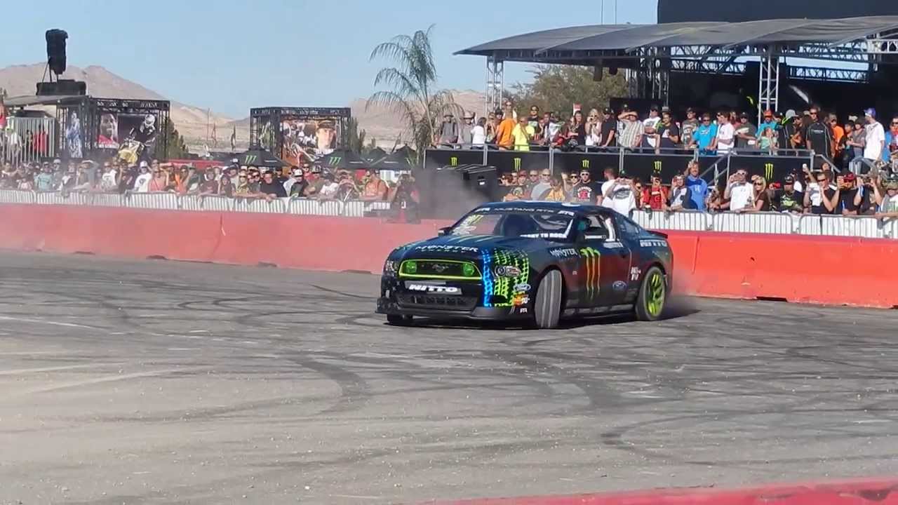 Monster Energy Drifting Demo, Las Vegas, NV 2013 - YouTube