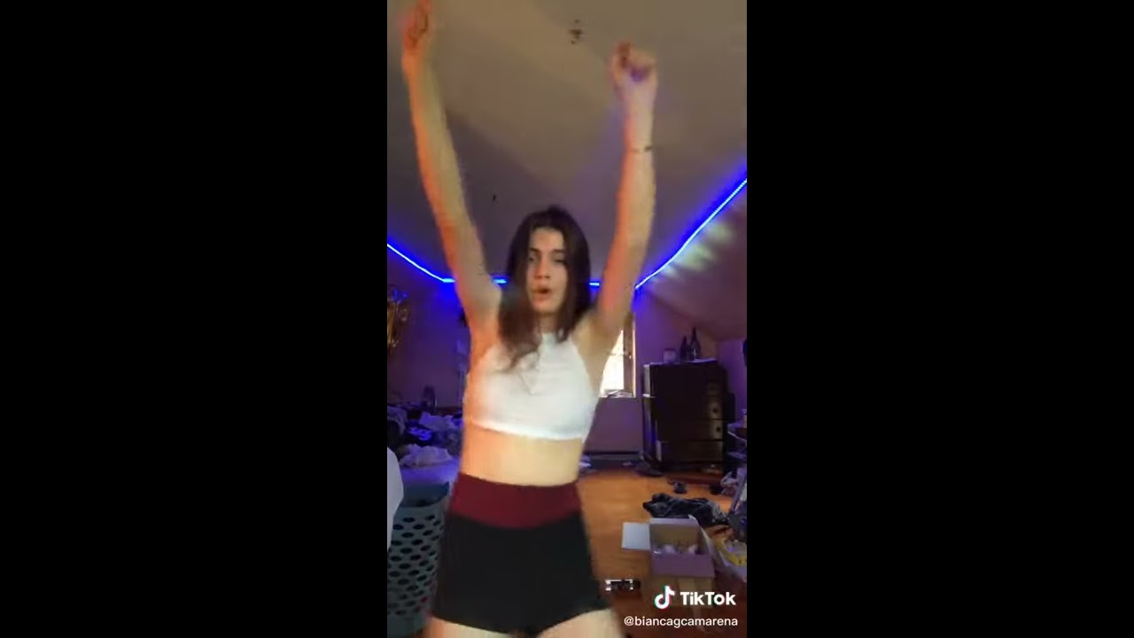 Cute girl dance - YouTube