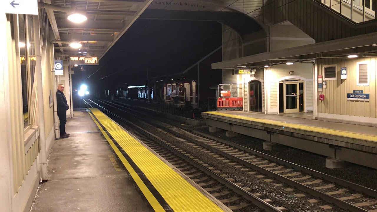 Amtrak 177 Northeast Regional arriving in Old Saybrook, CT 12/20/19 ...