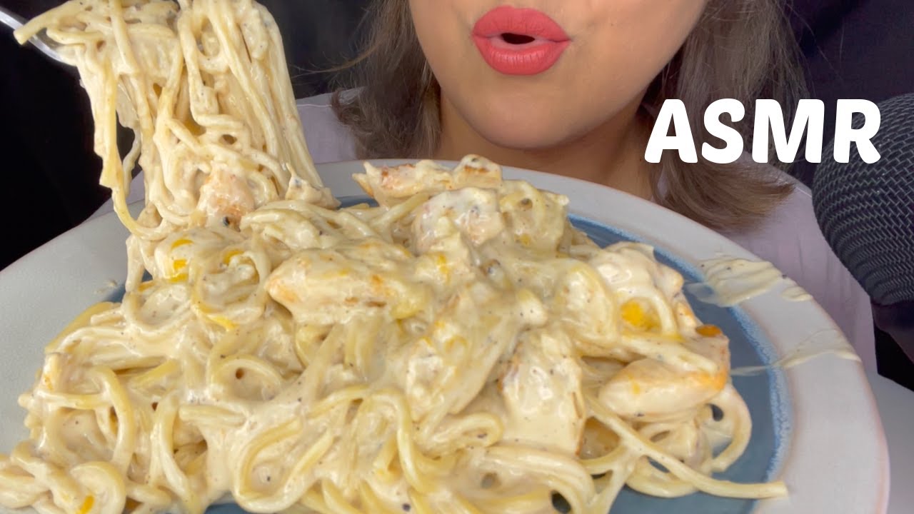 ASMR CHEESY ALFREDO CHICKEN PASTA *EATING SOUNDS MUKBANG FOOD - YouTube