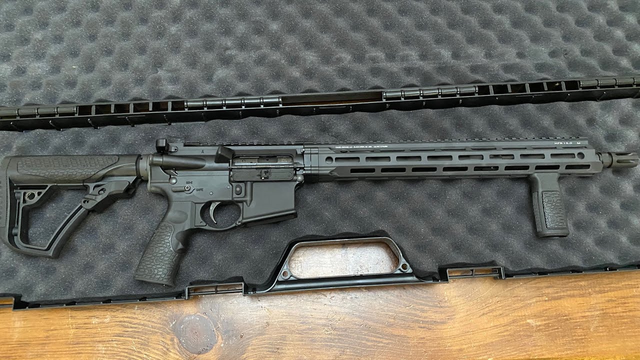Daniel Defense DDM4 V7 Unboxing and Closeups - YouTube