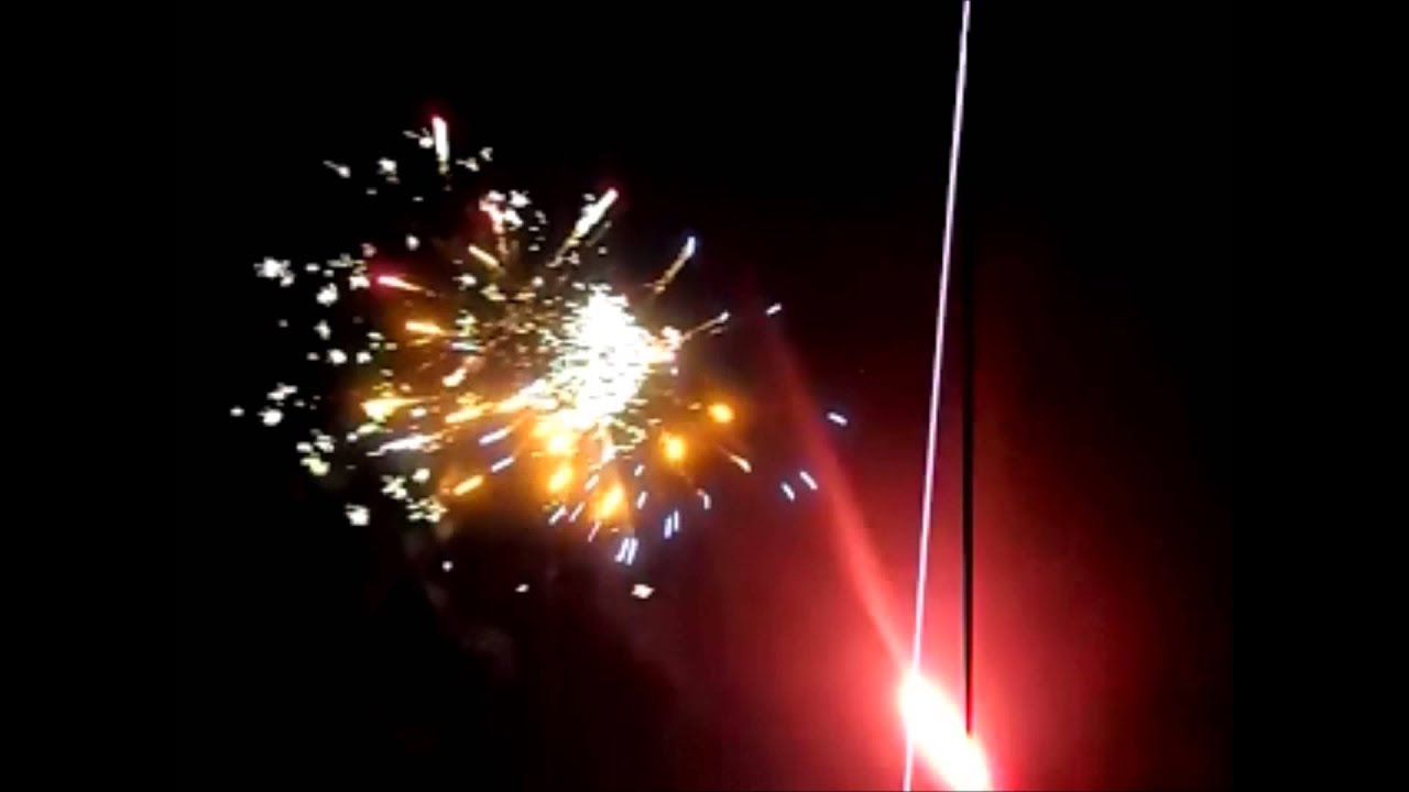 Dragon Fireworks Lamp of Aladdin (F11) - YouTube