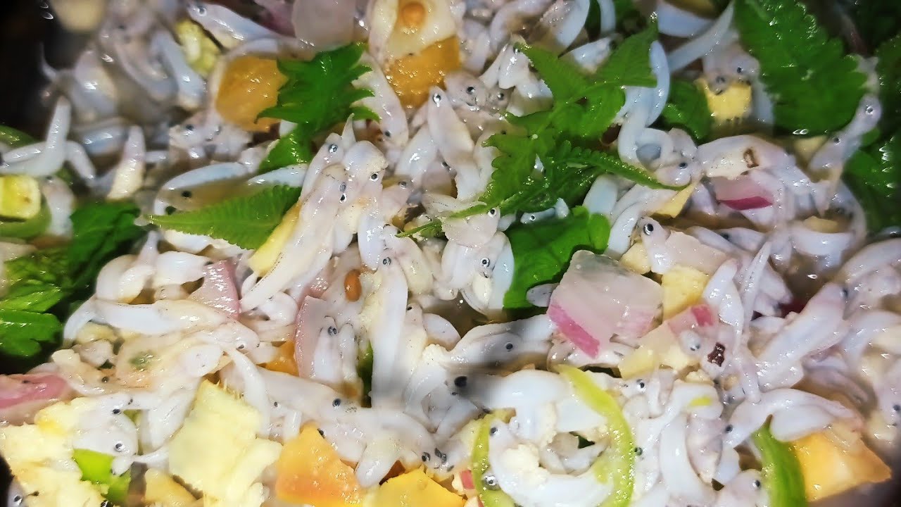 Kinilaw na DULONG na may PAKo (kinilaw silverfish with fern leaf)🌿🐬 ...