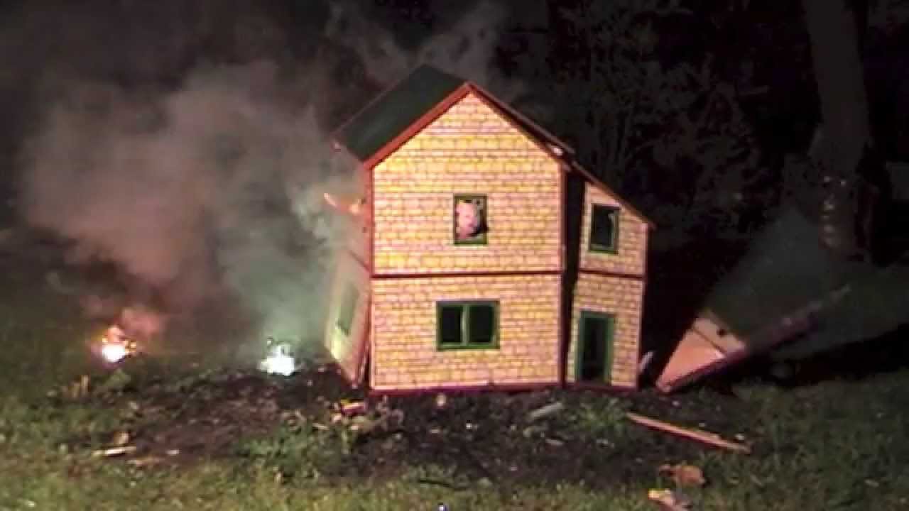 BLOWING UP A 1-16 DOLLS HOUSE NO2 - YouTube