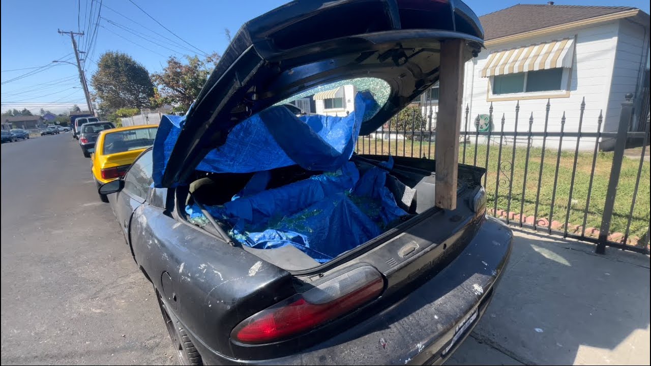 Finally put the hatch on the Camaro with the new back window after that ...