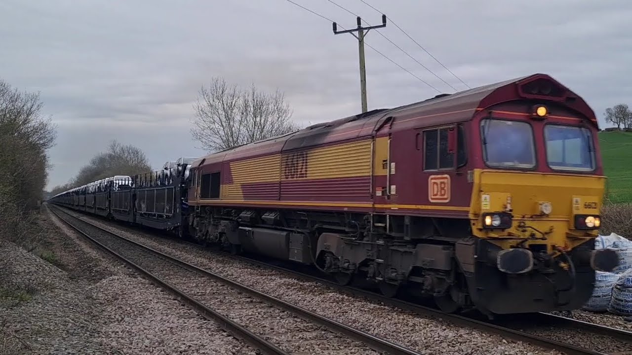 DB Cargo 66121 on the 6X13 Dollands Moor Sdgs to Toton North Yard ...