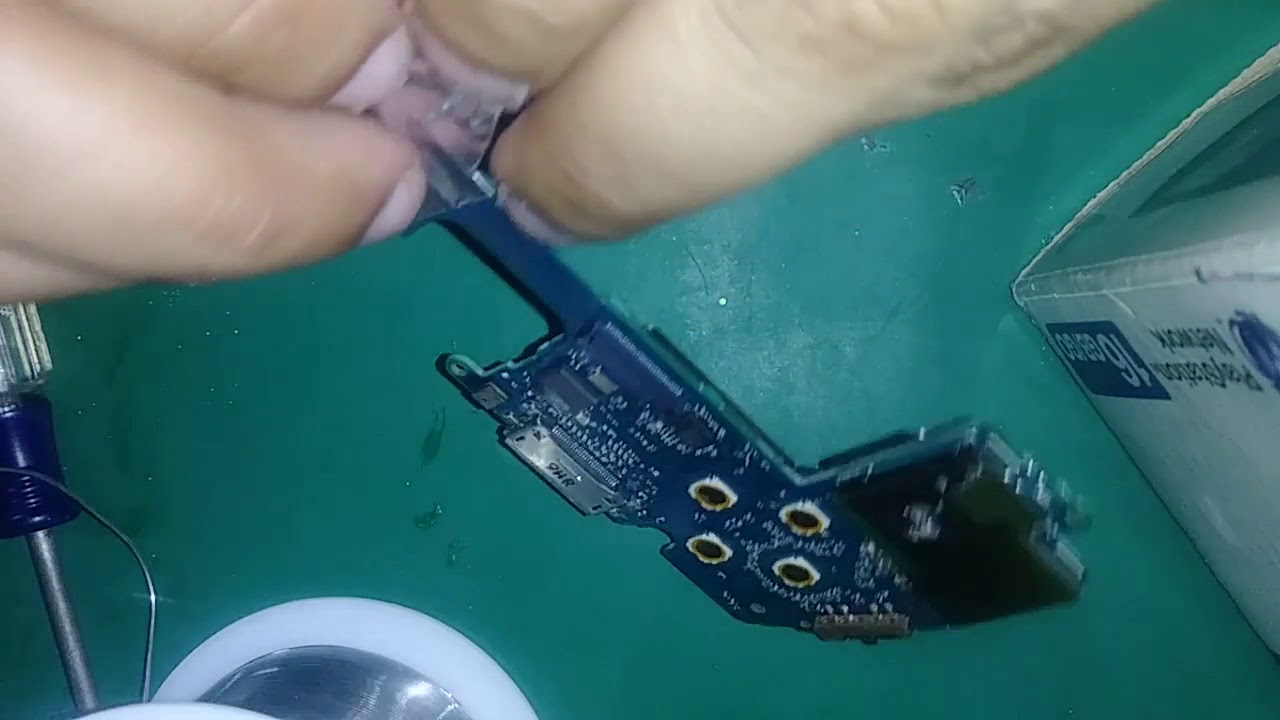 PSP GO microsd memory upgrade / mod part 2 - YouTube