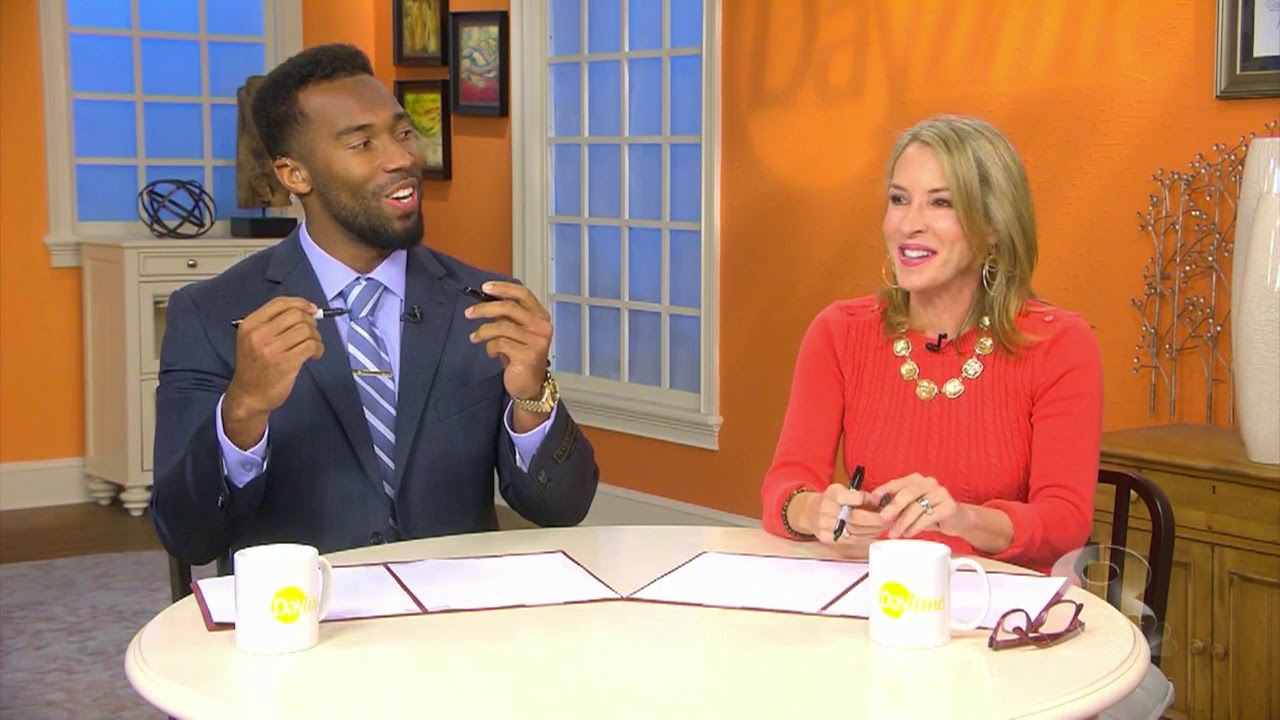 Cyndi Edwards and Cam Lynch show the work of ambidextrous artist ...