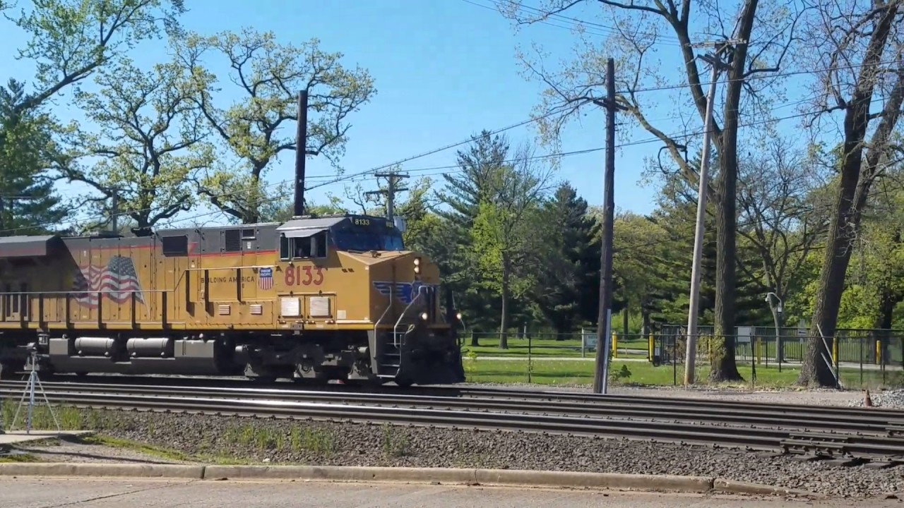 UP Train at Turner Jct. - YouTube