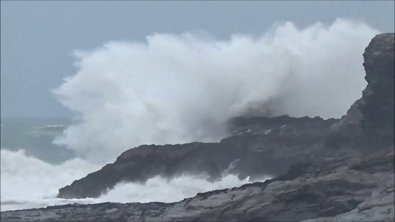 Hurricane Brian at Port Isaac - YouTube