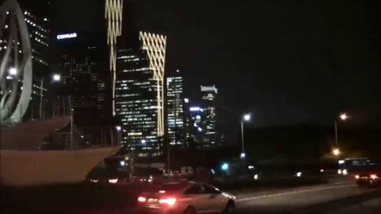 Korea Tour. Walking on MaPo Bridge at Summer Night. 한강 마포대교 야경. 麻浦大橋 夜景 ...