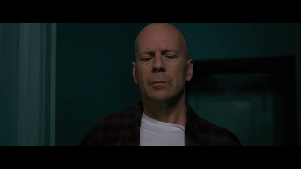 Frank Moses house attack | red (2010) | Bruce Willis | - YouTube