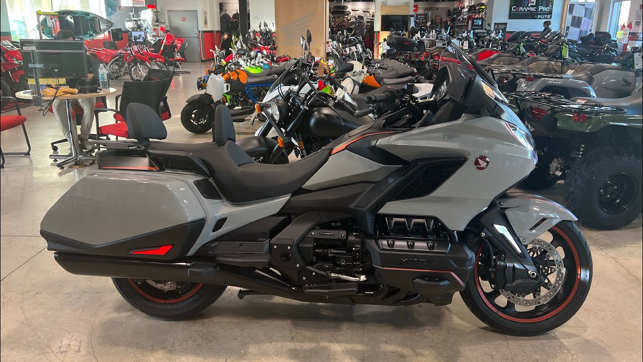 [4k] 2021 Honda GOLDWING sport with accessories startup and walkthrough ...