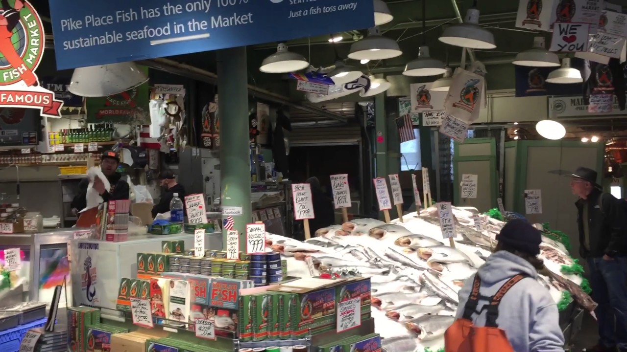 Seattle Fish Toss - YouTube