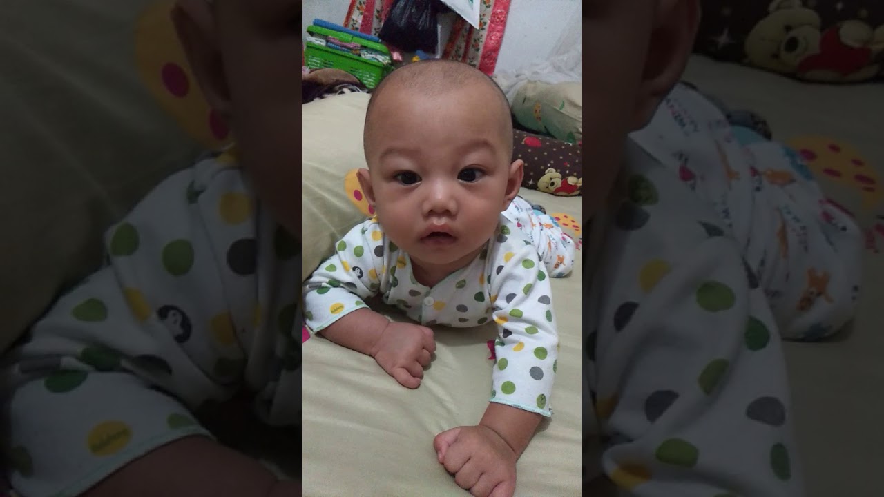 BAYI LUCU MENGGEMASKAN - YouTube