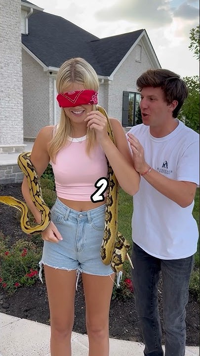 Surprising my girlfriend with a snake! 😳 #snake #reptiles #surprise ...