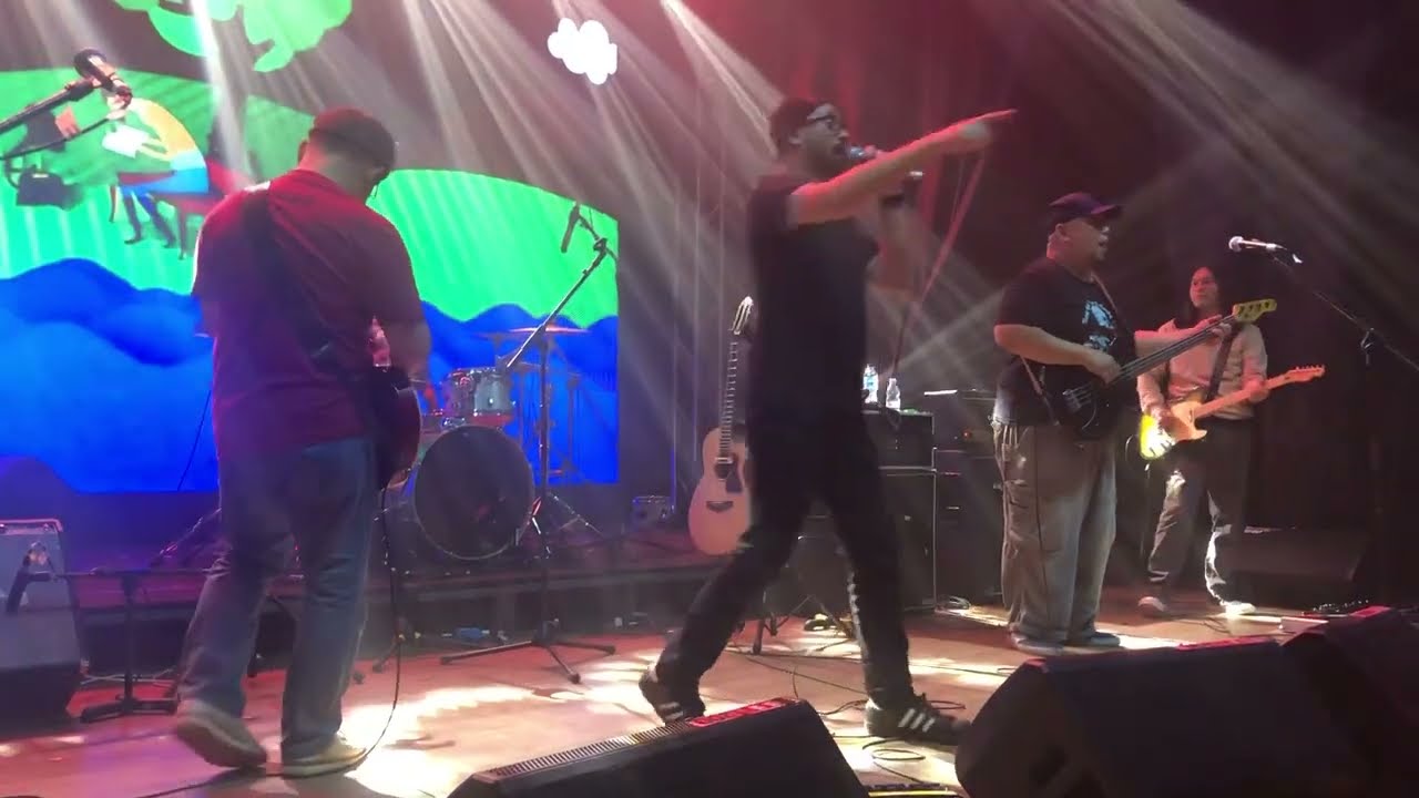 Pure Saturday - Di Bangku Taman (Live at M Bloc Fest, Jakarta 26/9/2022 ...