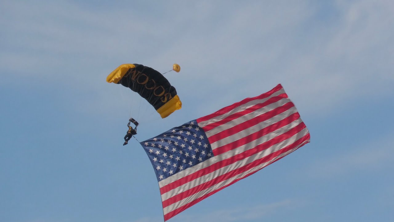 USSOCOM Para Commandos Blue Angels Homecoming Airshow 2022 - YouTube