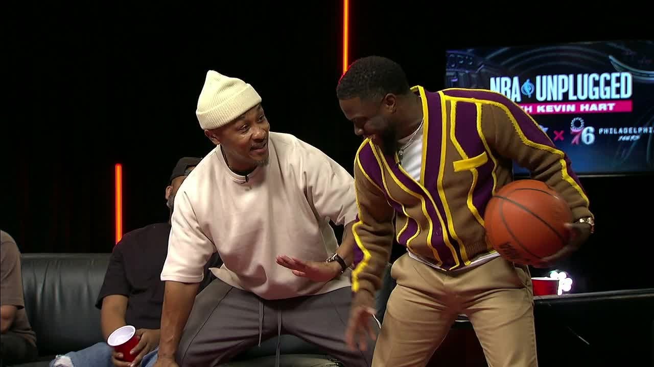 Kevin Hart gives a demonstration on how to properly 'chest bump' 🤣 ...