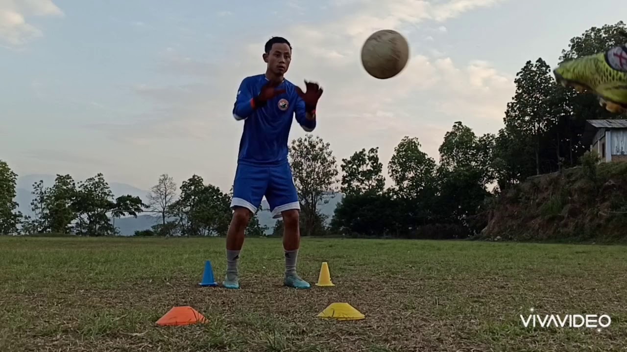 Footwork & Handling and some basic drills - YouTube
