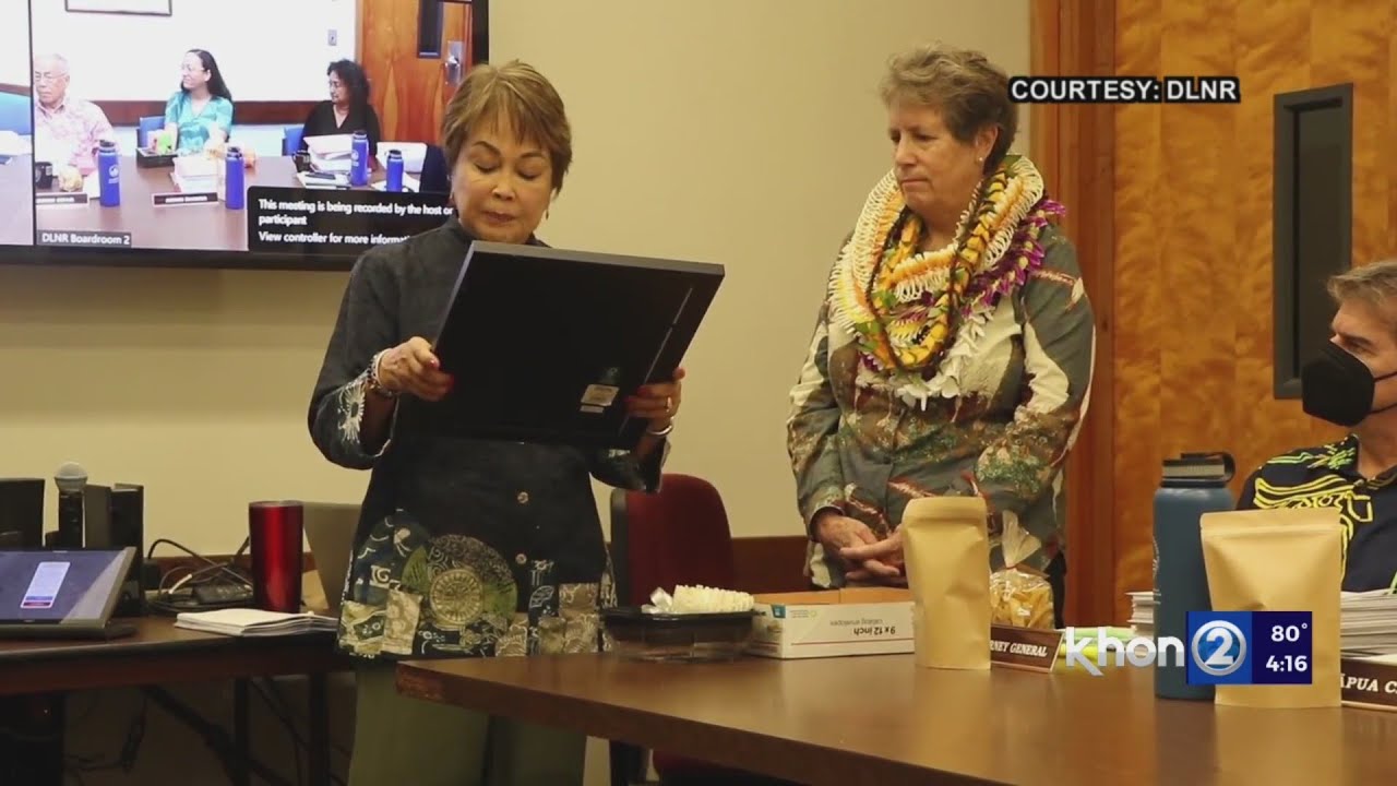 Hawaiʻi Senate honors DLNR outgoing chair - YouTube
