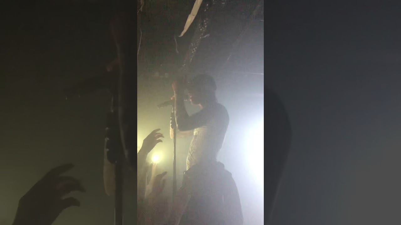 Ecco2k- AAA powerline live @ electrowerkz - YouTube