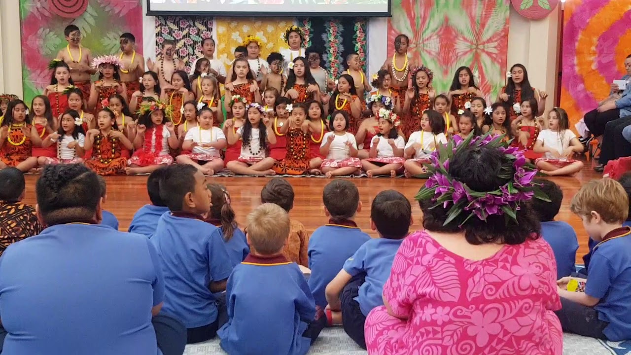 Mangere Bridge School Niuean Language Week 2018 - Group Dance (Silia ...