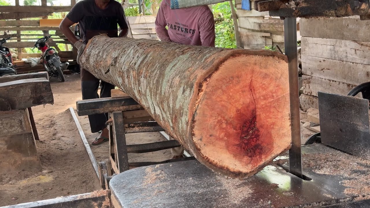 Sawing Wood 5x7 with a Sawmill for Professional Woodwork - YouTube