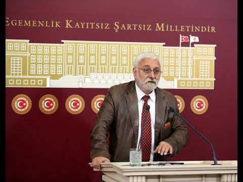 Saruhan Oluç: El pençe divan duran siyasetçi olmayacağız