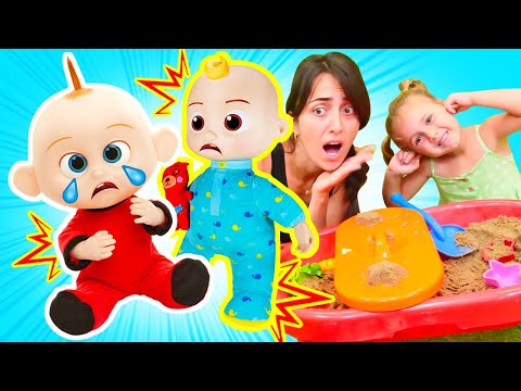 Bebek bakma videoları! Oyuncak bebek Jack Jack ve JJ kum ile oynuyor! Sevcan ve Derin