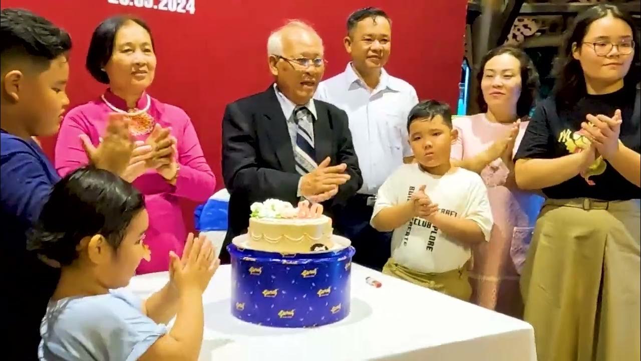 Mung tho Ong Luan - YouTube