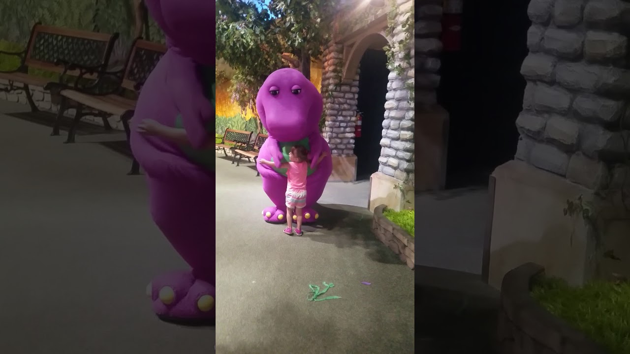 Meeting barney - YouTube