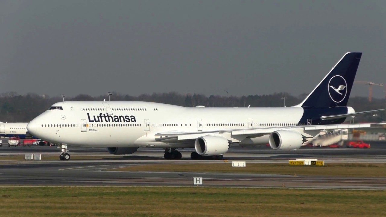 Lufthansa "new livery Promotion" / landing & takeoff Hamburg Airport ...