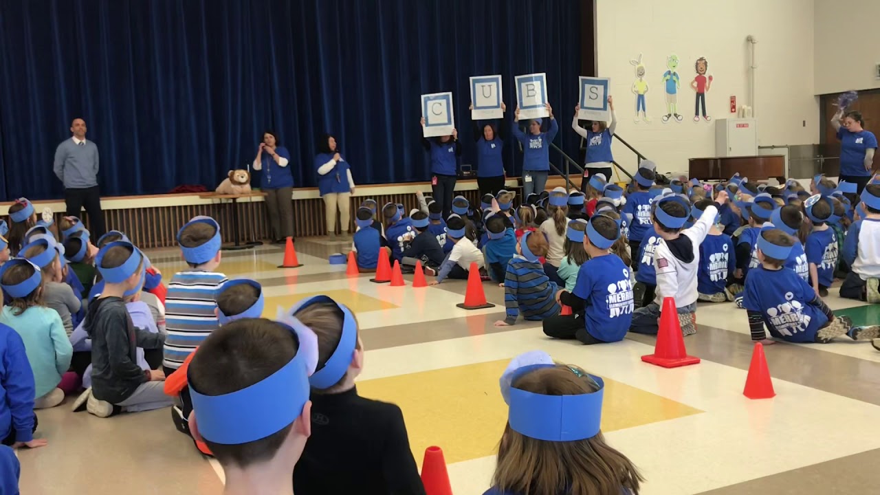‘Merrill,’ the new Merrill Elementary School mascot, gets students ...