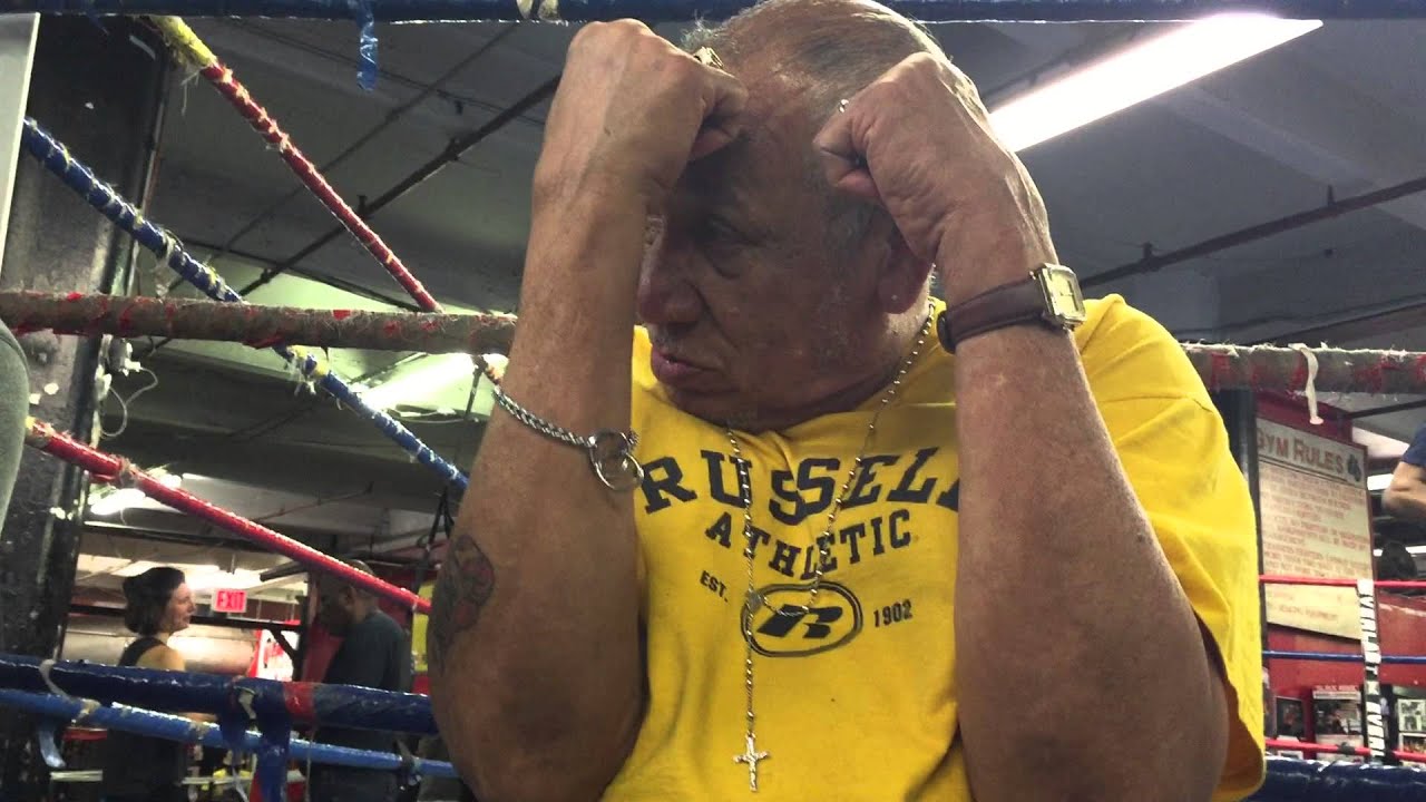 Legendary Trainer Hector Roca on Mayweather/Pacquiao - YouTube