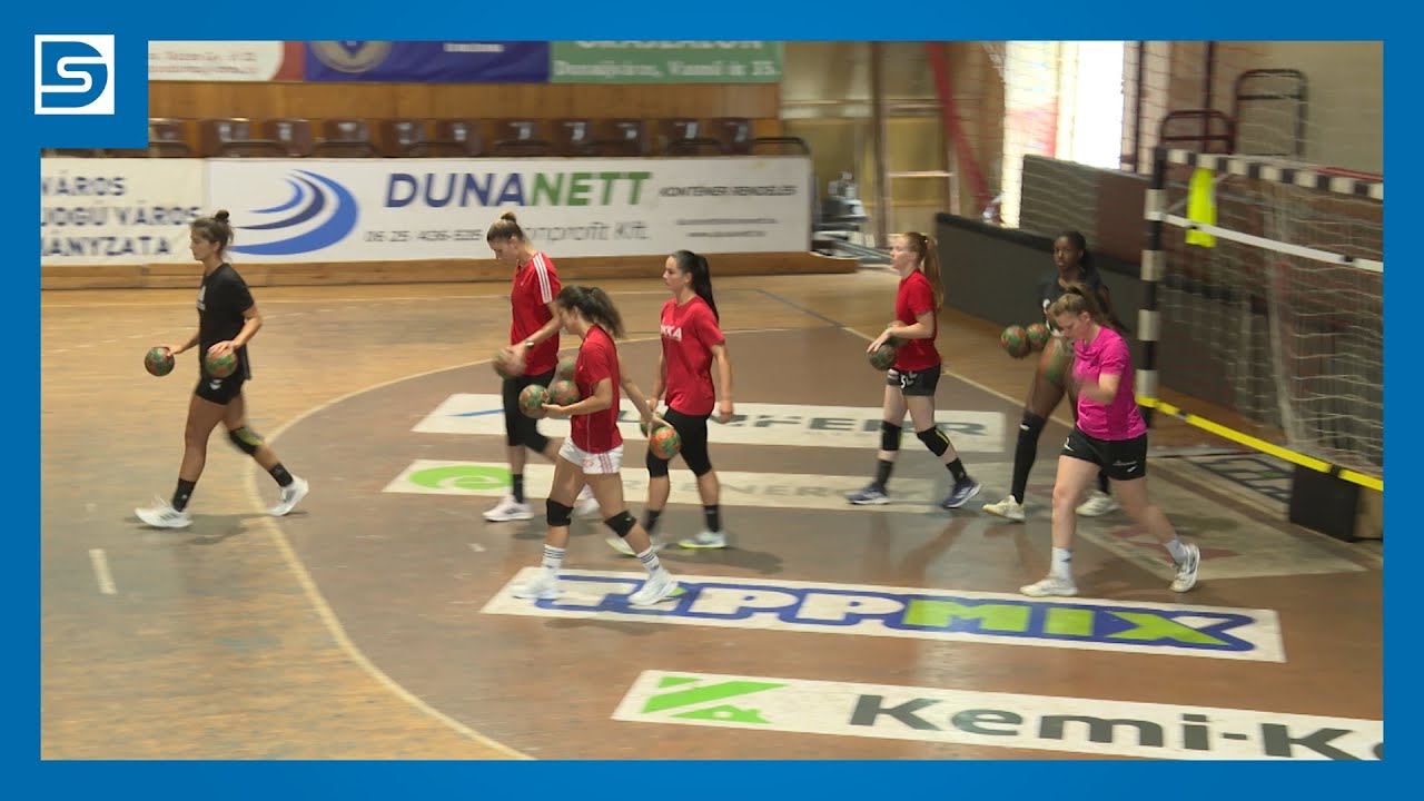 DSTV | EDZÉSBEN A KÉZISEK - YouTube