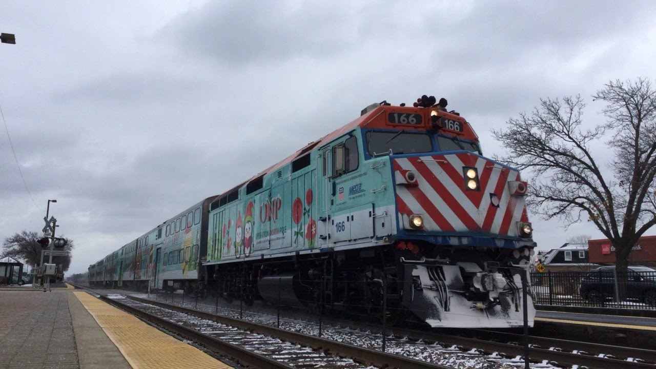 Metra Operation North Pole 2017 at Mount Prospect, IL - YouTube