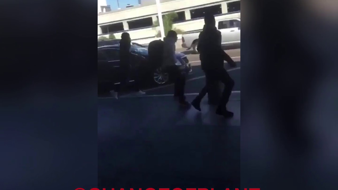 Tekashi69 Gets Jumped By LA Members At LAX AIRPORT! - YouTube