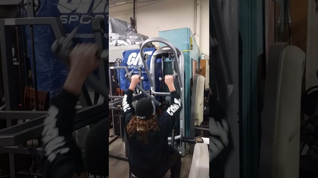 LAT PULLDOWN - YouTube