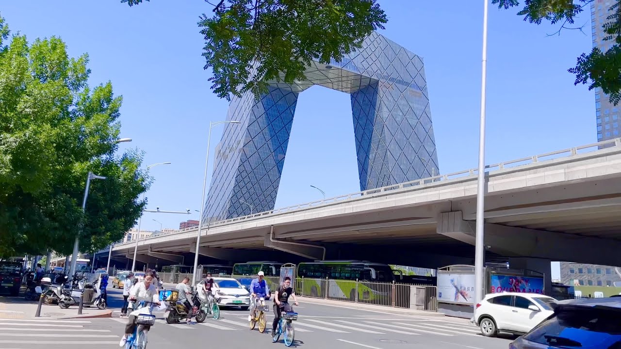 Beijing Walking,Central Business District, The most prosperous area in ...