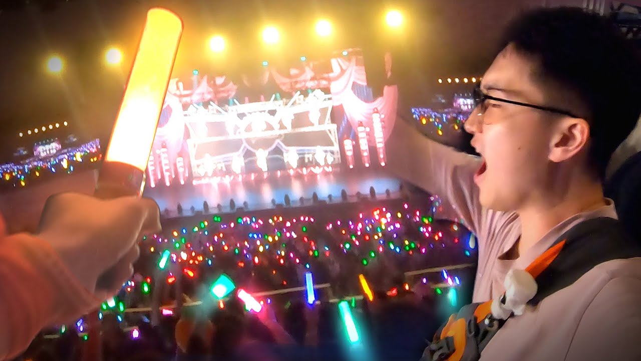 Witnessing the first hololive English Concert in the US - YouTube