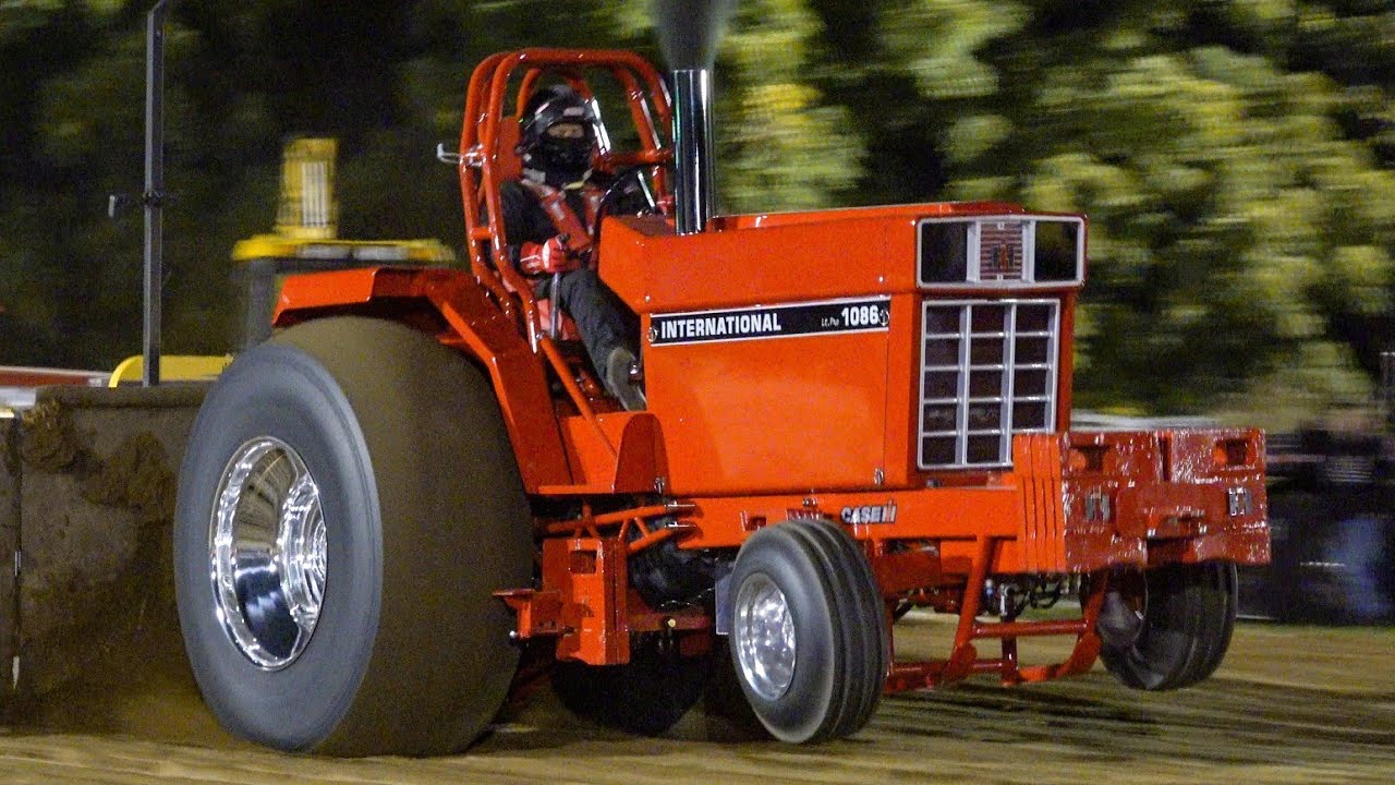 Tractor Pulling: Light Pro/Limited Pro Tractors Pulling. Rochester, IN ...