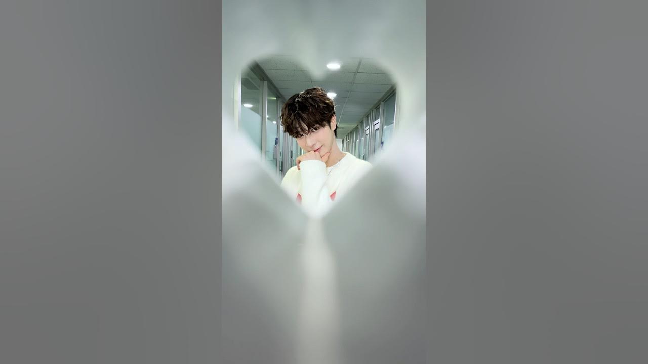 데굴 데굴 데굴 아무 데로 튀는 쩨디 🐶 #JD1 #제이디원 #ERROR405 #JD1_ERROR405 #하트405챌린지 #HEART405_Challenge #shorts ...